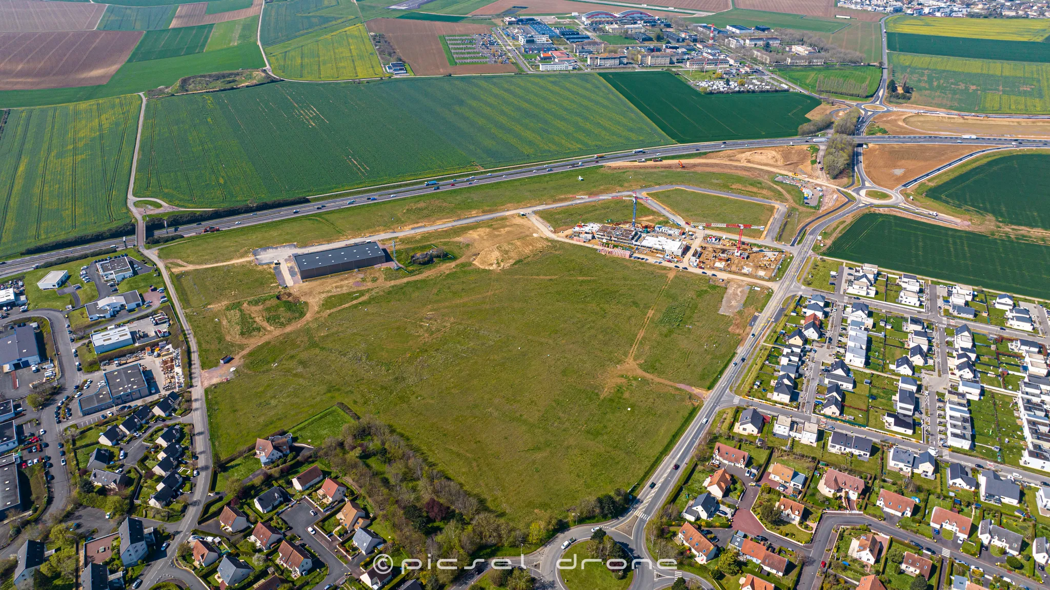 BRETTEVILLE-SUR-ODON, FUTUR TRIANGLE DES CRÊTES