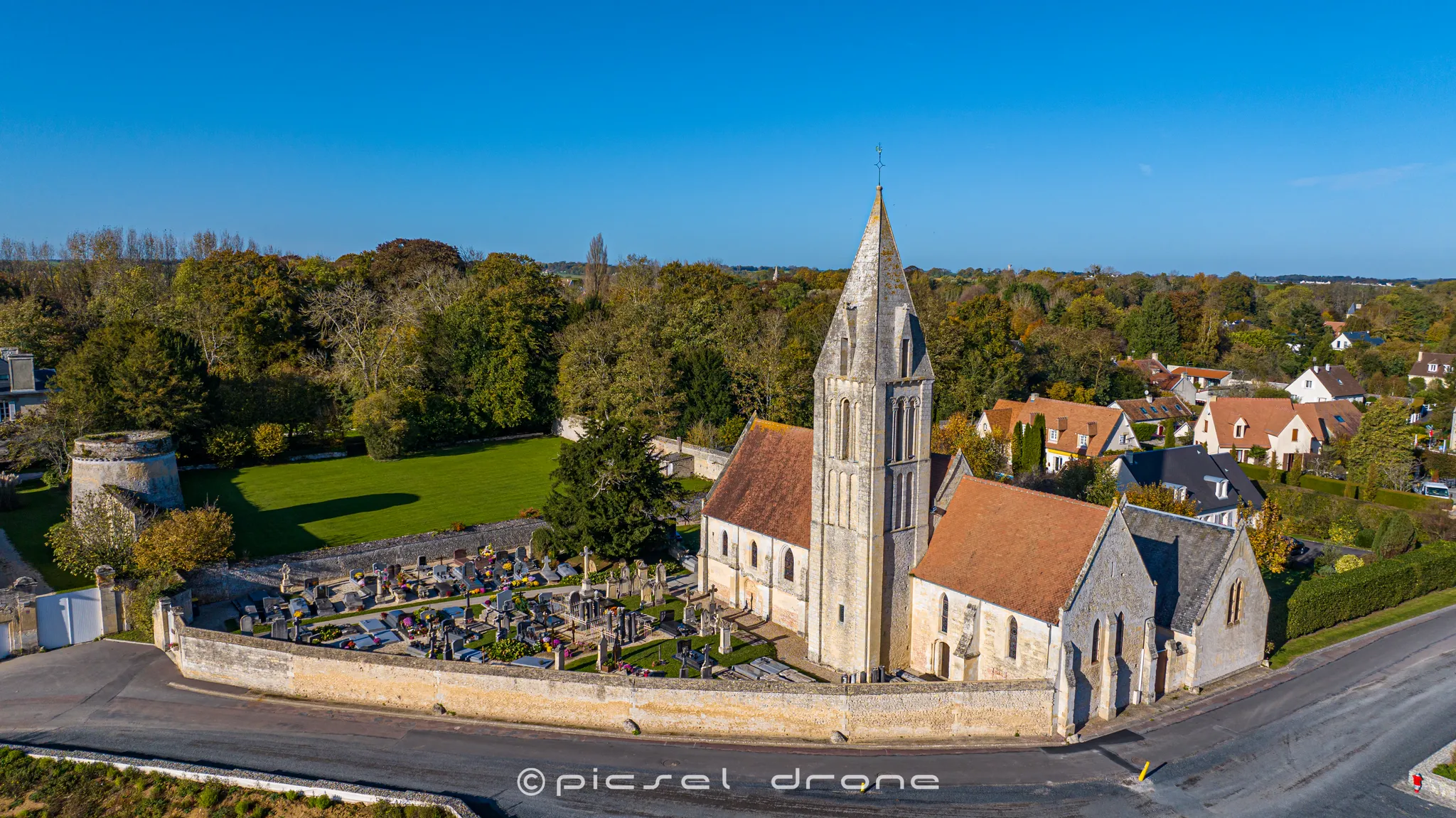 ROSEL, ÉGLISE