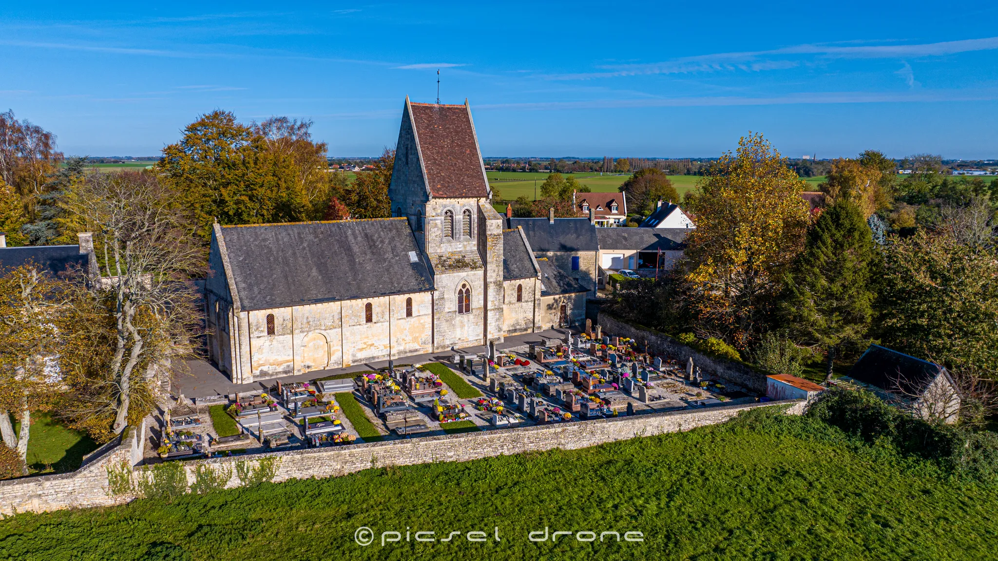 THUE ET MUE (PUTOT-EN-BESSIN), ÉGLISE